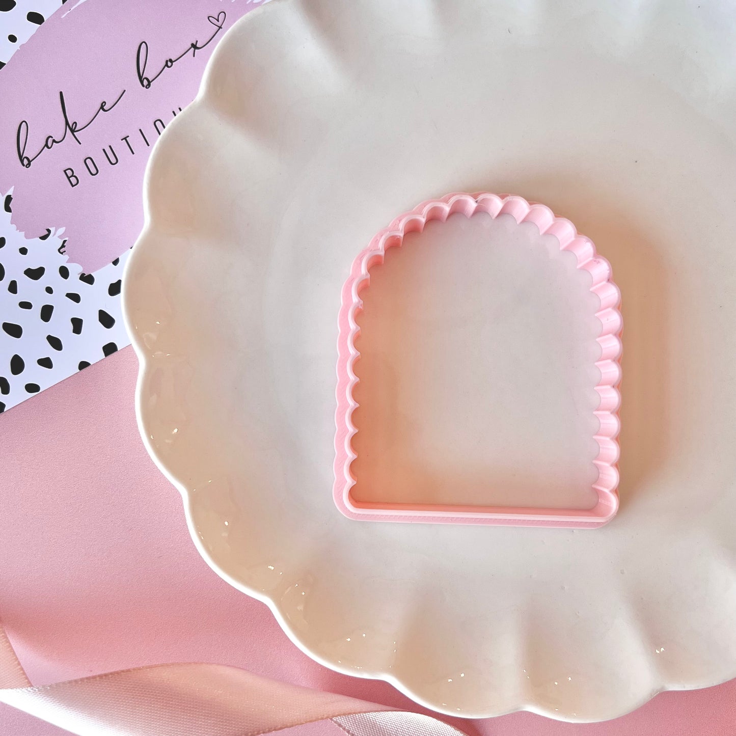 SCALLOP ARCH COOKIE CUTTER – Bake Box Boutique