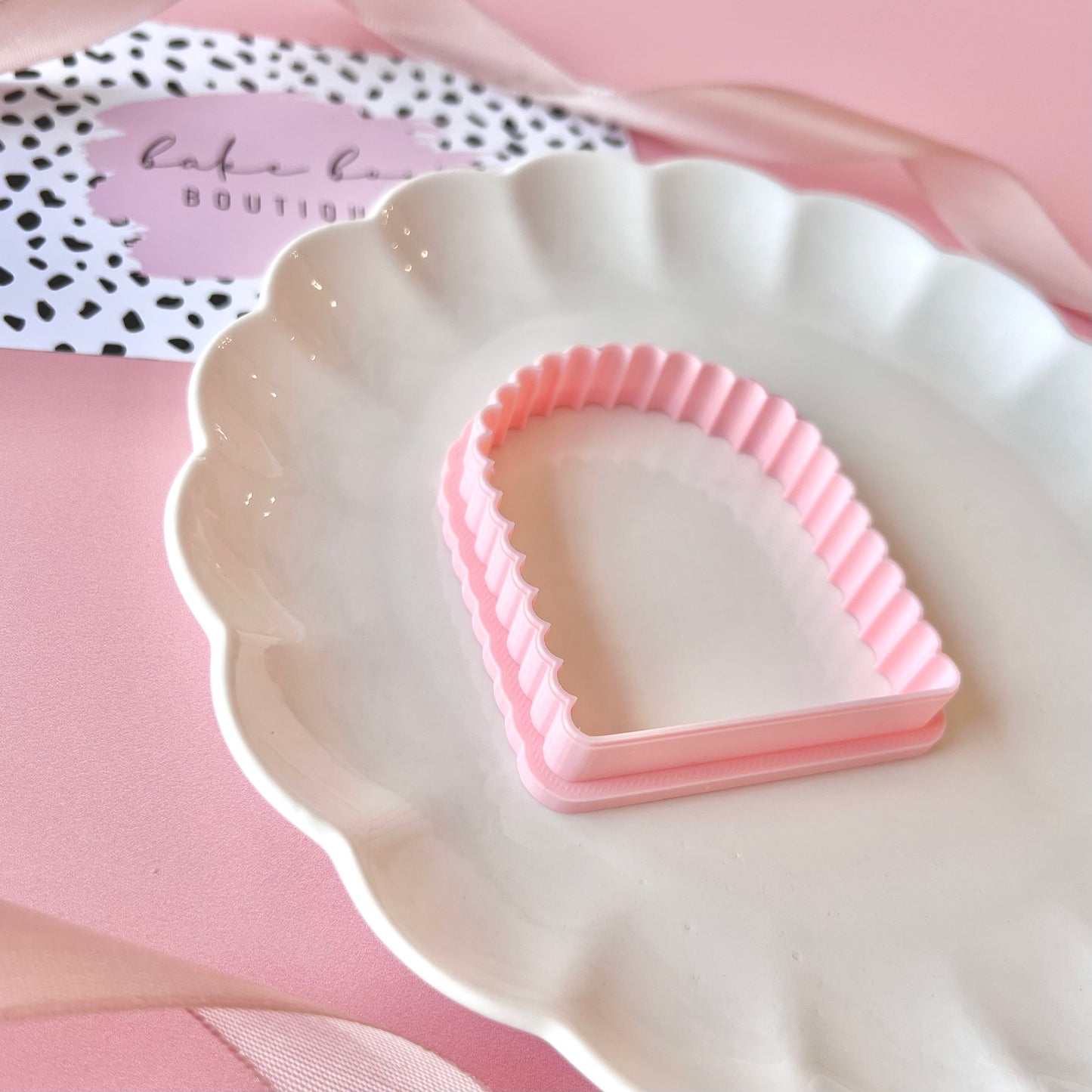 SCALLOP ARCH COOKIE CUTTER – Bake Box Boutique